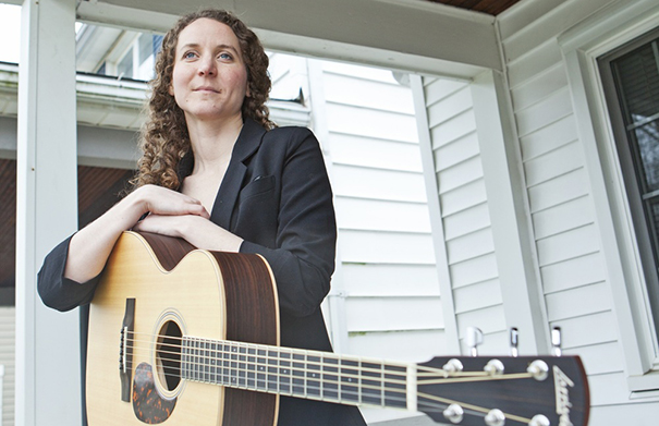 Sarah Beatty - The Interview | Folk Roots Radio